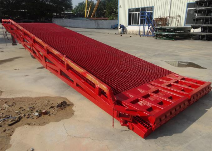 Single Safety Fence design Mobile Yard Ramp For Container or Truck