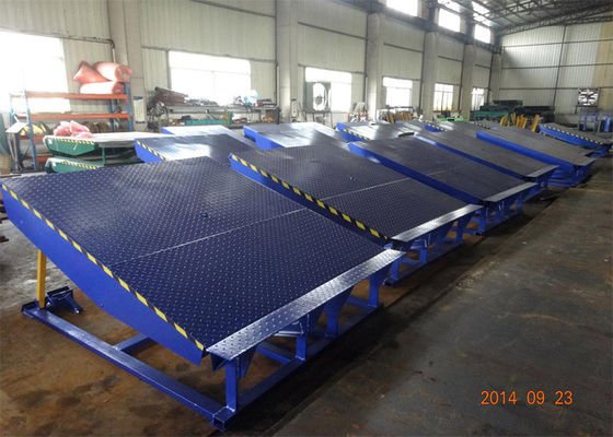 Single Cylinder Hydraulic Dock Levelers For Sea Port Physical Distribution